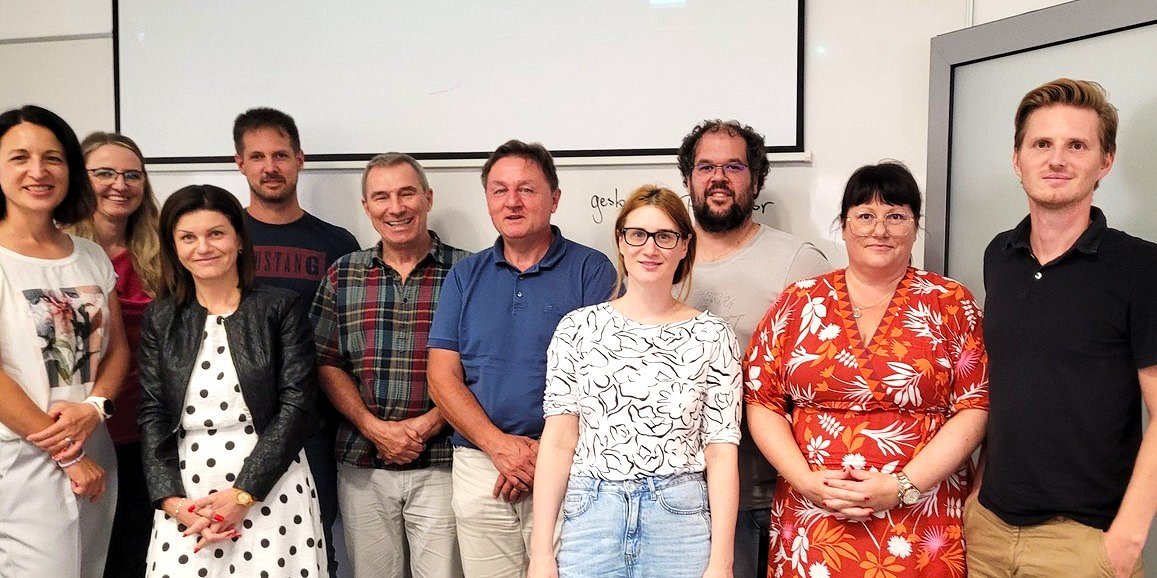 Poučevanje računalništva in informatike v vrtcu in prvih štirih ...